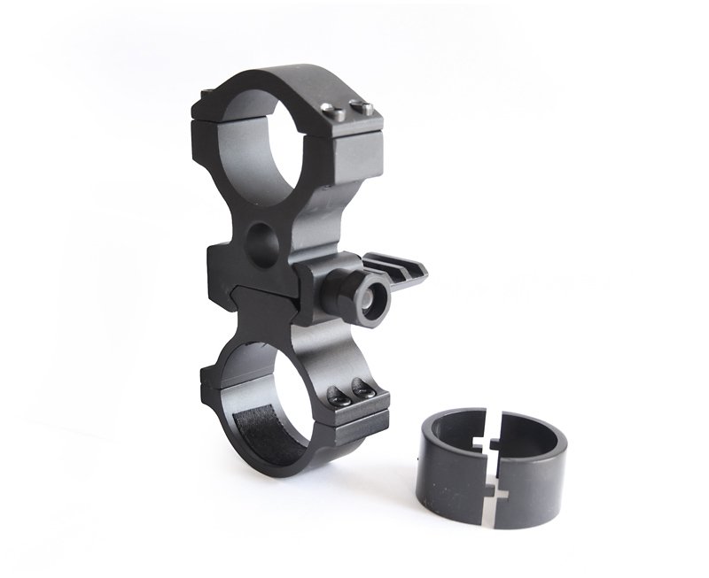 Metal mounting for flashlights on rifle scope | Balistas.com