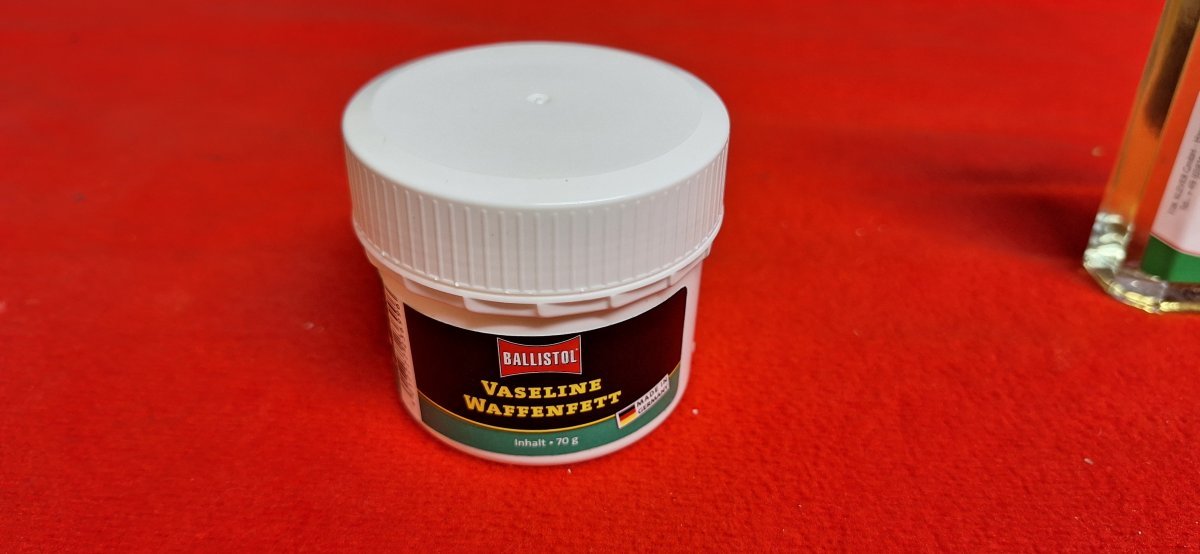 Review: Ballistol Waffenfett Gun Grease 70g | Balistas.com
